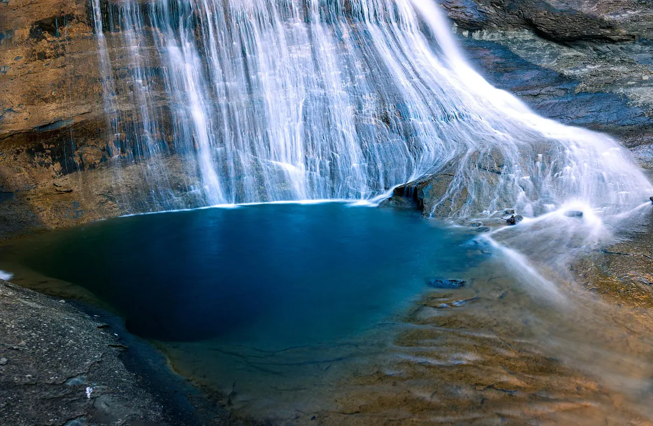 💧 When One Drinks the Water of Life, His Past Self Is Forgotten ...